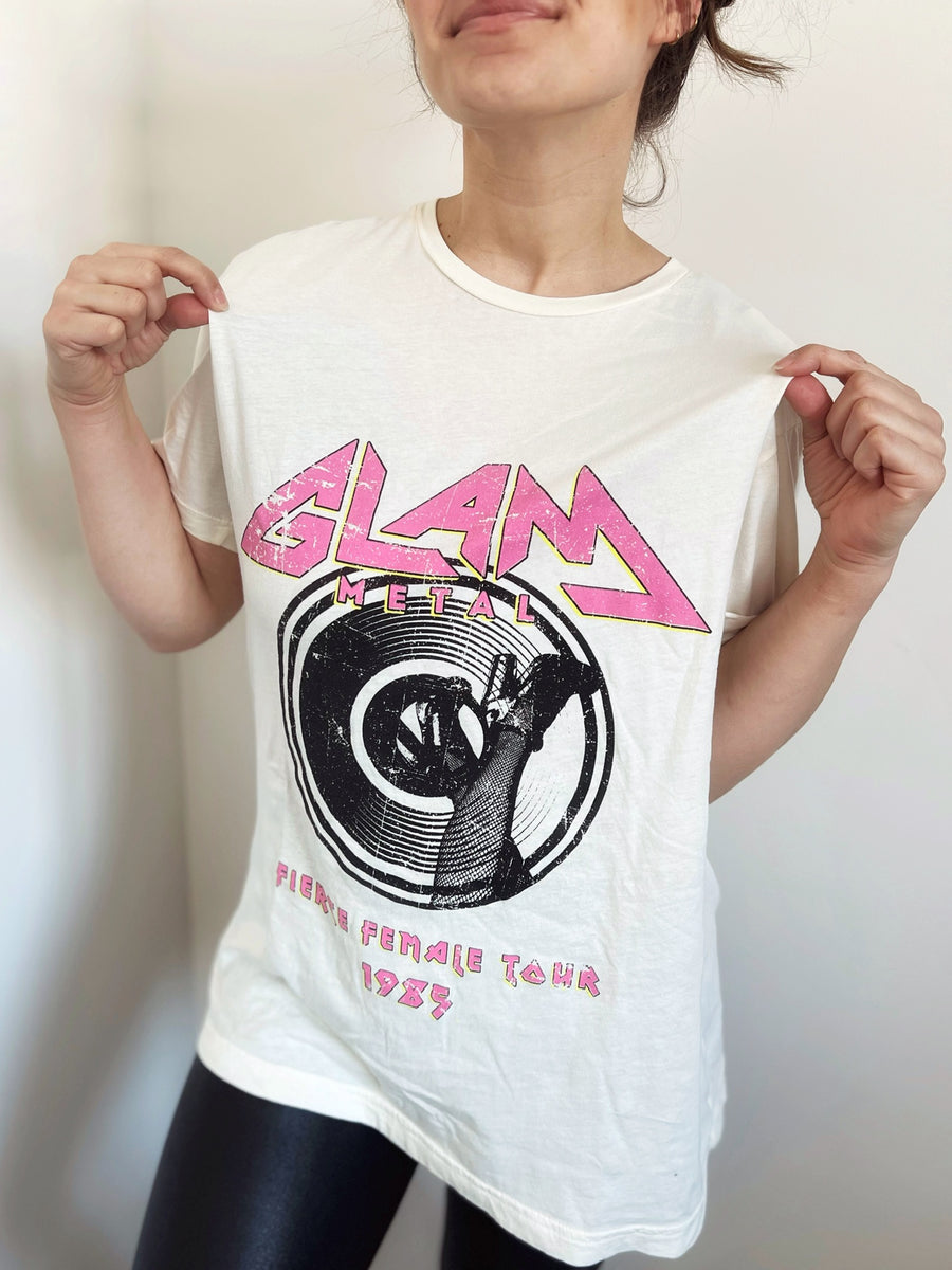 5 ways to Style a Graphic Tee – Ferne Boutique